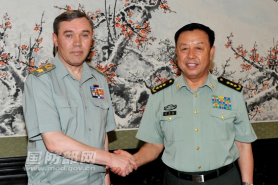 范长龙会见俄罗斯国防部第一副部长兼武装力量总参谋长--军事--人民网