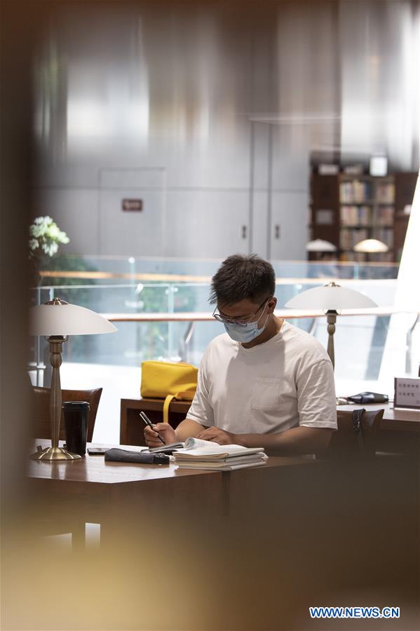 People read books at library during holiday in Taiyuan, Shanxi (4 ...