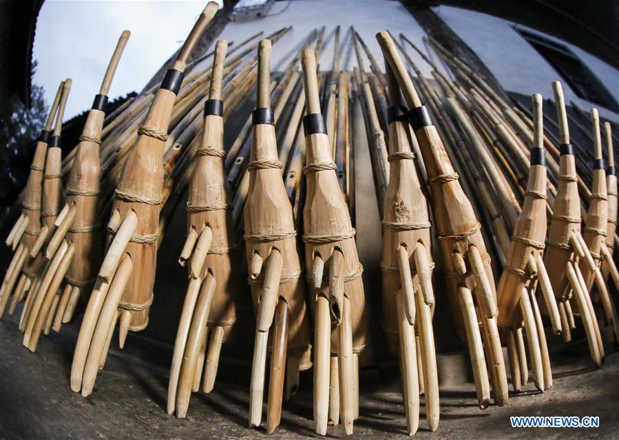 Pic story: traditional Lusheng making in SW China's Guizhou (12 ...